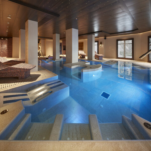 Visuomeniniai Baseinai | Vidaus ir Lauko Baseinai